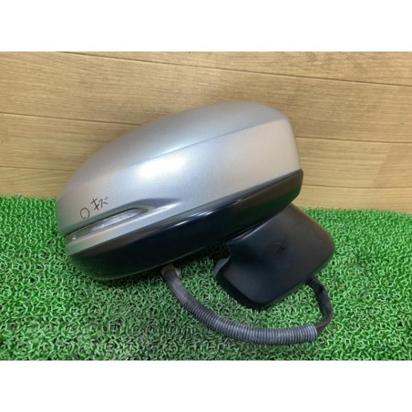 **** 商品説明を必ずご確認ください ****部品管理番号：202605080413500メーカー純正品番：76208-T5A-J31部品名：右サイドミラー部品区分：リサイクル品車名：フィット車両タイプ名：5ドアハッチバック通称型式：GK...