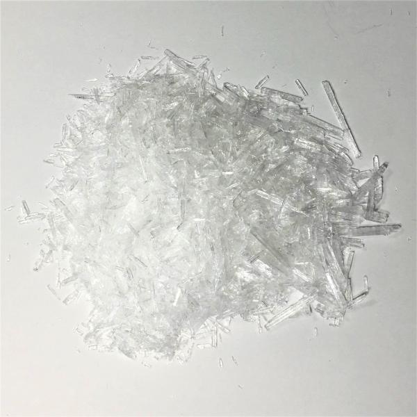 メントールの結晶です。ハッカとも呼ばれています。メンソール 薄荷 ハッカ menthol ハッカ脳 L-メントールハッカ油の作成原材料にも※お届け時に結晶が溶けている場合があります。冷蔵庫に入れて一度冷やすと、結晶に戻ります。融点：42-45℃