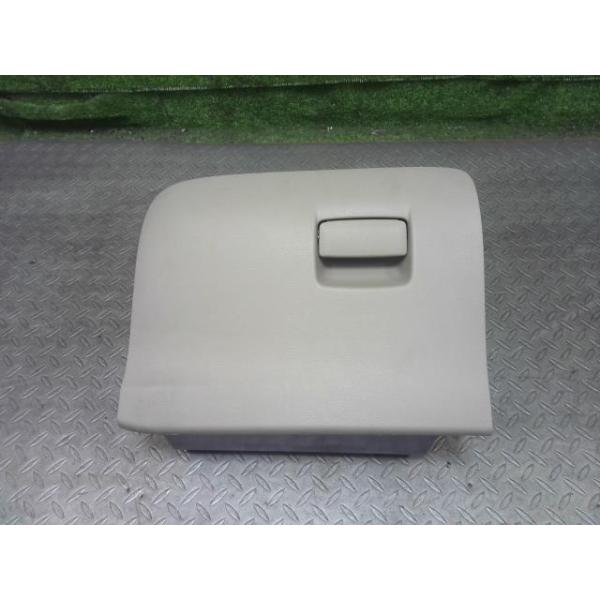 **** 商品説明を必ずご確認ください ****部品管理番号：202502002270210メーカー純正品番：1A19-64-030C-LP部品名：グローブBOX部品区分：リサイクル品管理品番：250542車名：フレアワゴン車両タイプ名：5...