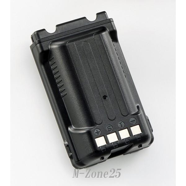 デジタルトランシーバー　DJ-DPS70用の大容量リチウムイオンバッテリーパックです。バッテリ容量　7.2V 3200mAhDJ-DPS70KBに標準装備されていますので、予備用・補修用にお求めください。シングル急速充電スタンドEDC-21...