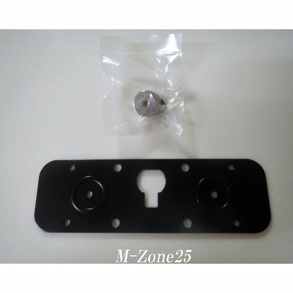 ID-5100/ID-5100Dをセパレートで使用するときのコントローラー用のブラケット。マグネットが付属しています。吸盤型マウントベースMBF-1とセットがおすすめです。