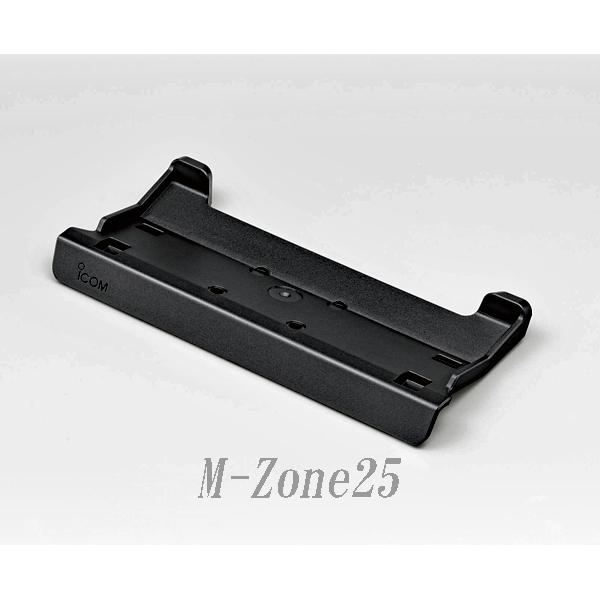 IC-705/IC-905専用スタンドです。IC-705/IC-905を操作しやすい角度にセッティングできます。