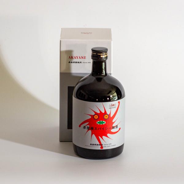 鹿児島県の佐多宗二商店が手掛けるクラフト梅酒。同蔵の梅酒をベースに、ニガヨモギなどのボタニカルやスパイスを加えて仕上げられています。梅のやさしい甘みと酸味に、ハーブやスパイスの個性的な香りが重なり、奥行きのある味わいが楽しめます。そのままは...