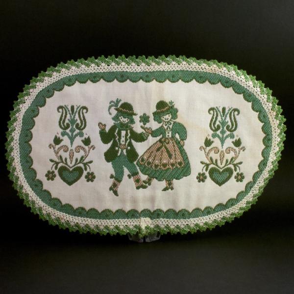 メーカー：オーストリア ハラー（HALLER TEXTILWERKE）原産国：オーストリア素材：綿（cotton/baumwolle）サイズ：18cm x 30cm（約）外箱：なし商品状態：中古品（古物）です。汚れ・シミがあります。商品番号...