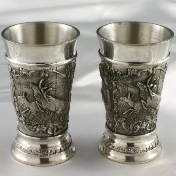 メーカー：ドイツ（Frieling）原産国：ドイツ素材：錫ほか。95%錫サイズ：口部直径41mm x 底部直径37mm x 高さ70mm（約）重さ：２点で168g（約）外箱：なし商品状態：中古品（古物）です。傷・当たり傷・腐食・汚れあります...