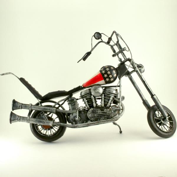 メーカー：JAYLAND原産国：不明素材：金属スケール：不明サイズ：長さ450mm x 幅120mm x 高さ280mm（約）重量：1,455g（約）外箱：なし商品状態：中古品（古物）です。傷・汚れがあります。商品番号：my158