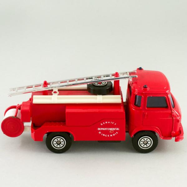 メーカー：フランス ソリド（solido）原産国：フランス素材：金属/樹脂スケール：不明サイズ：長さ113mm x 幅40mm x 高さ45mm（約）重さ：135g（約）外箱：なし。商品状態：中古品（古物）です。色ハゲ・汚れ・傷があります。...