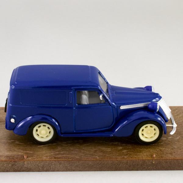 メーカー：イタリア ブルム（Brumm）原産国：イタリア素材：金属/樹脂スケール：1/43外箱：あり。破れ・汚れ・しわがあります。クリアケースに汚れ・スレ傷があります。商品状態：中古品（古物）です。商品番号：my672