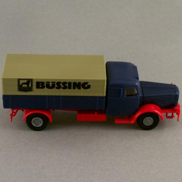 メーカー：ドイツ BREKINA（ブレキナ）原産国：不明（made inの表記が見つかりません）素材：樹脂/金属スケール：1/87サイズ：長さ108mm x 幅28mm x 高さ35mm（約）重さ：20g（約）外箱：クリアケースあり。傷・汚...