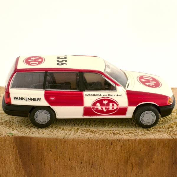 メーカー：ドイツ RIETZE原産国：西ドイツ素材：樹脂スケール：不明サイズ：長さ47mm x 幅20mm x 高さ18mm（約）重さ：4g（約）外箱：クリアケースあり。値札貼付があります。商品状態：中古品（古物）です。汚れがあります。商品...