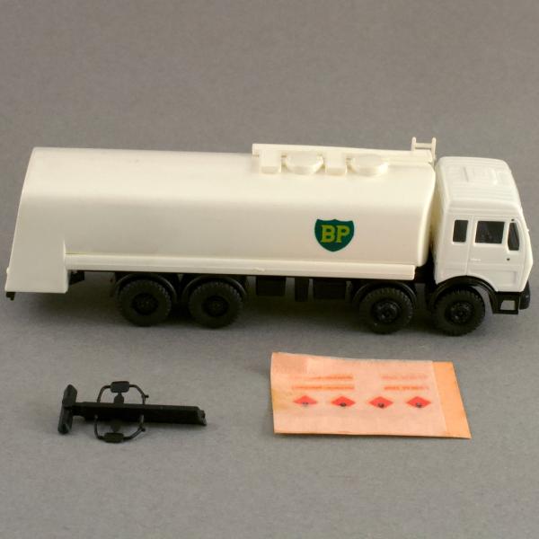 メーカー：西ドイツ ROSKOPF MINIATURMODELLE原産国：西ドイツ素材：樹脂スケール：1/87サイズ：長さ115mm x 幅26mm x 高さ35mm（約）重さ：26g（約）外箱：クリアケースあり。クリアケースに傷・汚れ・シ...