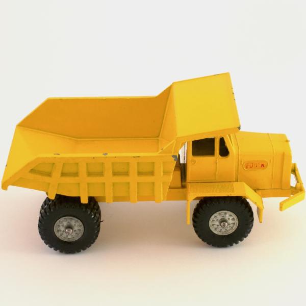 メーカー：イギリス レズニー（Lesney Products）原産国：イギリス素材：金属スケール：不明サイズ：長さ108mm x 幅47mm x 高さ53mm（約）重さ：126g（約）外箱：あり。破れ・値札貼付があります。一方の蓋が切れてあ...