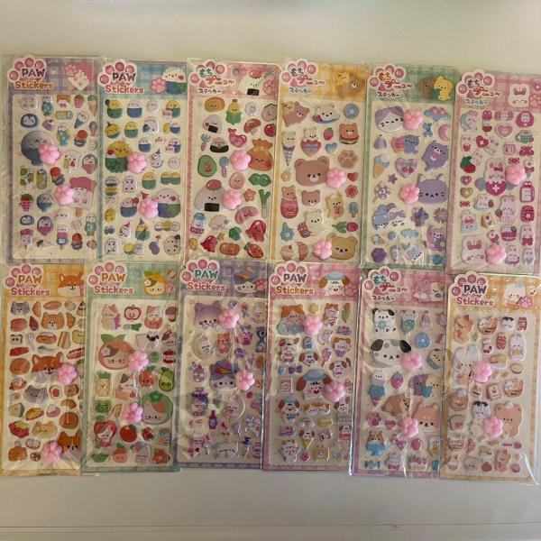 ご覧いただきありがとうございます。肉球シール12枚セットです。可愛い動物やスイーツなどのデザインがいっぱいで、手帳デコ、シール交換、工作、ご褒美シールにもぴったりです。【セット内容】肉球シール12枚【商品状態】新品・未使用・未開封【おすすめ...