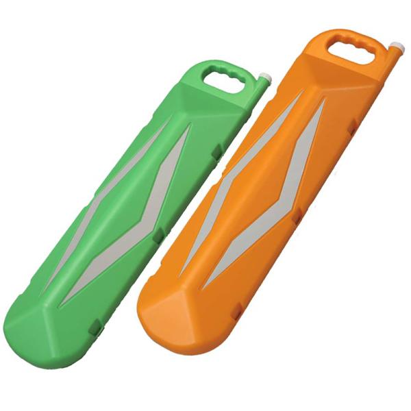 単管バリケードとの事故を防止するバリバン！既存の単管バリケードに設置可能な、視線誘導＋ウエイト補助＋パイプ突き刺さり防止の一石三鳥商品です！【特徴】・単管バリケード設置区間の視線誘導効果（反射材付き）・車両衝突時の衝撃緩衝効果・車両への単管...