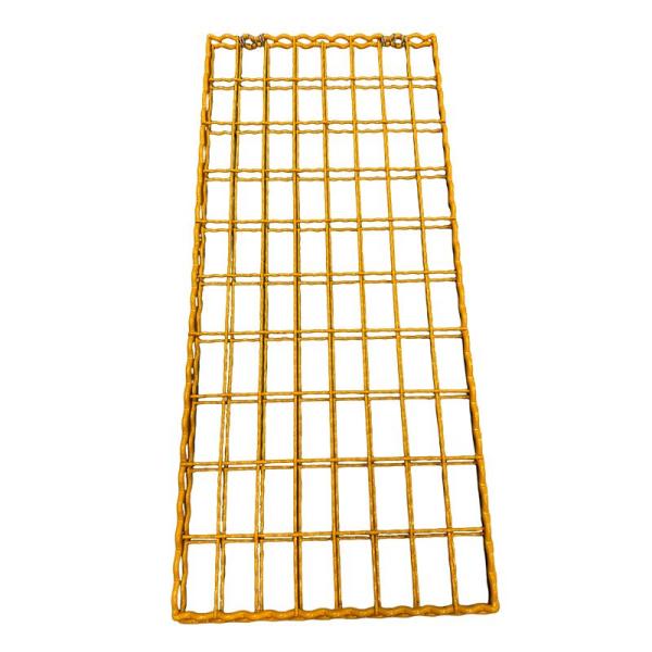 スラブ鉄筋上での歩行、敷設・片付け・移動・荷揚げに最適！打設作業時スラブ鉄筋上での歩行をより安全に。業界初の折り畳み式なので、・パタン、と倒すだけで作業効率UP！・軽量でコンパクト！【製品仕様】色：イエロー材質：スチール重量：6.8kg入数...