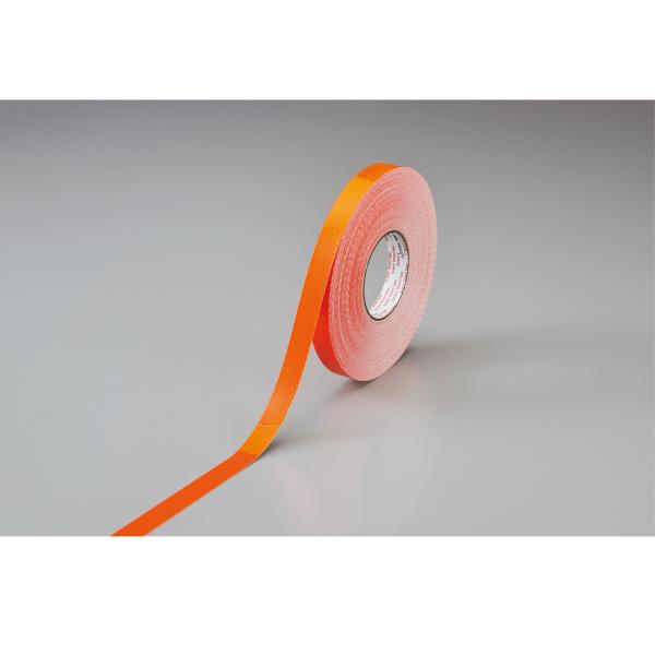 【特長】●工事現場等で使用される各種サイン用に開発されたプリズム型高輝度反射シートをテープにしました。●従来のカプセルレンズ型反射シートの約2倍の反射輝度を有します。●屋外でも使用できる高耐候性で、工場・倉庫・建設現場・車両などさまざまな場...