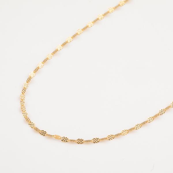 製品仕様寸法 長さ：約42cmチェーン幅：約1.45mmプレート最大幅：約2.6mm重さ K18：約0.85gPt850：約1.0g素材 K18 YG/PGPt850色 ゴールド系ピンクゴールド系プラチナ系ご注意事項 モニターの発色の具合に...