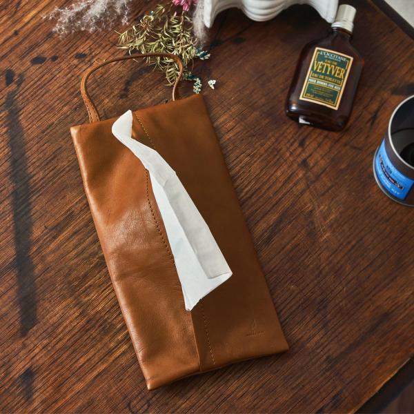 ［ ペアギフトにおすすめ ］重量：約70g≪単位cm≫【サイズ】 横幅/縦幅/厚み 27/14/1【素材】牛革【原産国】インド(縫製)【内側収納】なし【外側収納】なし【開閉】留め具なし※キーワード：本革ティッシュケース 本革ティッシュカバー...