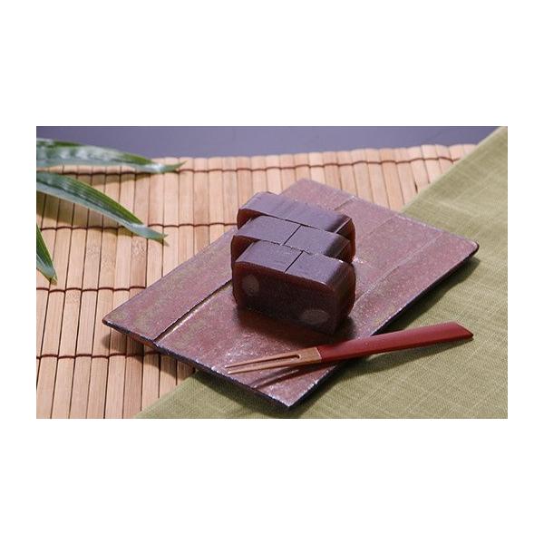 羊羹と金時豆の、絶妙なバランス！小豆を丁寧に練り上げた重厚感のある羊羹を切り分けると、中から大きな金時豆が現れます。北海道でポピュラーな金時豆を練った羊羹と違い、小豆と金時豆の絶妙なバランスが楽しめる羊羹です。■羽幌といえば梅月の金時羊羹「...