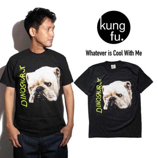 　ダイナソージュニア1991年リリースのシングル「Whatever's Cool With Me」のプリントTシャツ。このEPには未発表B面やライブ音源も収録されたマニアには嬉しい内容。ジャケ写Tシャツは、当時のツアーやプロモ素材でも多用さ...