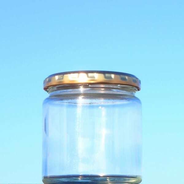 容量：２５６ｍｌ（満量）直径：７５ｍｍ高さ：８０ｍｍ 箱の中仕切: 無スクエアでプレーンなイメージの人気のジャム瓶。ラベル面が広くて使い易さも抜群です！