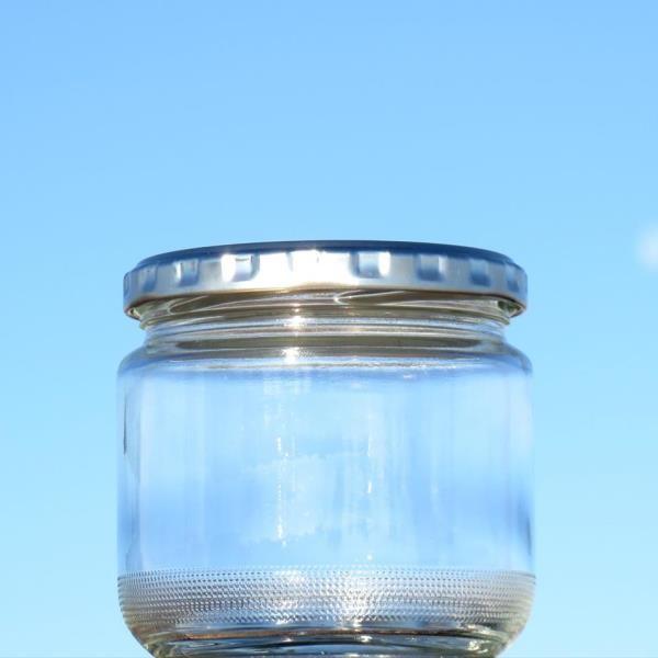 容量：３５７ｍｌ （満量）直径：８７ｍｍ高さ：８２ｍｍ 箱の中仕切: 有口が大きく、果実漬けなども入れやすいジャム瓶です。 容量も価格もお手頃サイズの保存瓶としてもお勧めです。