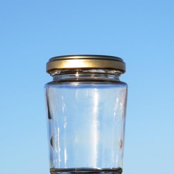 容量：１４０ｍｌ（満量）直径：６０ｍｍ高さ：８０ｍｍ箱の中仕切: 有ユニークなデザインで存在感抜群！使いやすいサイズ・容量のジャム瓶です。