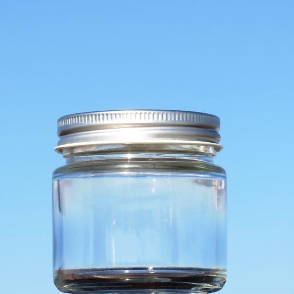 容量：１５０ｍｌ（満量）直径：６７ｍｍ高さ：６６ｍｍ箱中仕切：無サイズの割に口径が大きく使い易さ抜群の保存瓶。すっきりとしたシルエットも人気の秘密です。