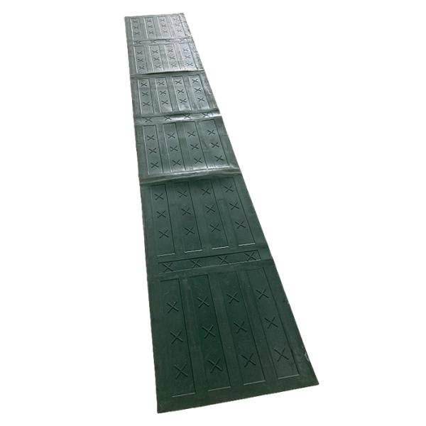 ※送料無料沖縄および各県離島、北海道には別途送料が必要です。メール、電話などでお問い合わせください。 コロバンマット L （エル）■品番：AR-1565-1■厚さ：4mm■サイズ：w500×L3000mm■重量：9.5Kg■材質：エストラマ...