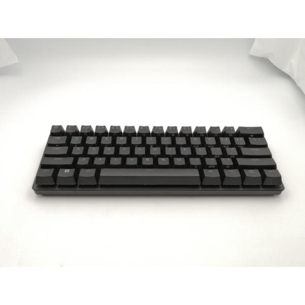 ■分類：パソコン用アクセサリー■ランク：中古■メーカー：Razer■製造番号：PM2325F64400004■備考：状態：キートップにスレキズやテカリ 付属品：箱、USBケーブル、冊子■保証期間：１週間■注意事項：お客様のモニター発色の具合...