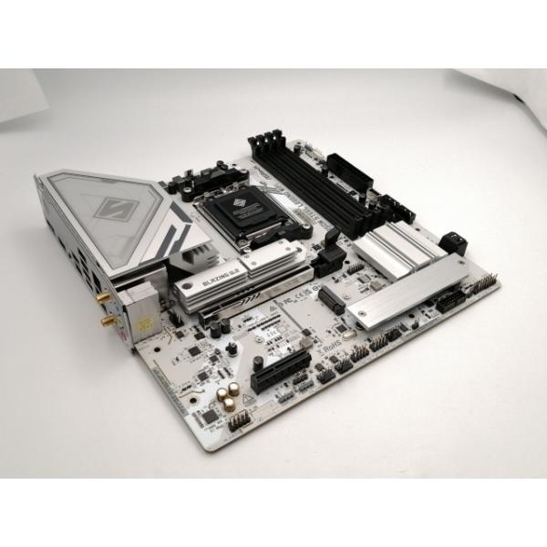 ■分類：マザーボード■ランク：中古■メーカー：ASRock■製造番号：J1M0XB120479■備考：BIOS ver：3.50 付属品：箱、SATAケーブルx2、Wi-Fiアンテナx2、M.2ネジx2、M.2スタンドオフx1、サーミスター...