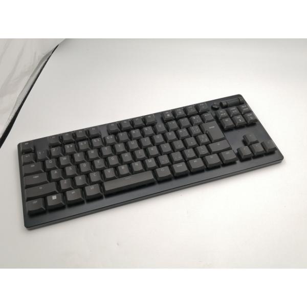■分類：パソコン用アクセサリー■ランク：中古■メーカー：Razer■製造番号：PM2244F68400064■備考：状態：本体全体にスレキズ、キートップにスレキズやテカリ 付属品：箱、印刷物、USBケーブル、USB変換アダプタ、USBレシー...