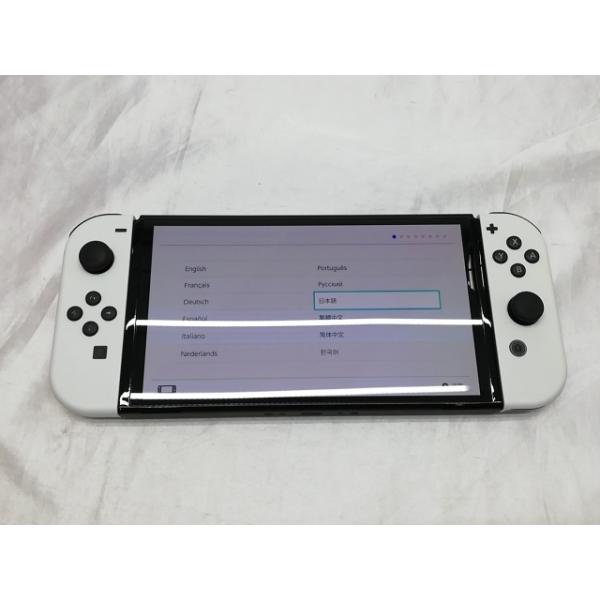 ■分類：据置ゲーム機■ランク：ランクB■メーカー：Nintendo■製造番号：XTJ50492820211■備考：状態：本体背面にスレキズ、Joy-Conのスティックにスレ、Joy-Conに摩耗、Joy-Conグリップにキズとスレ、ストラッ...