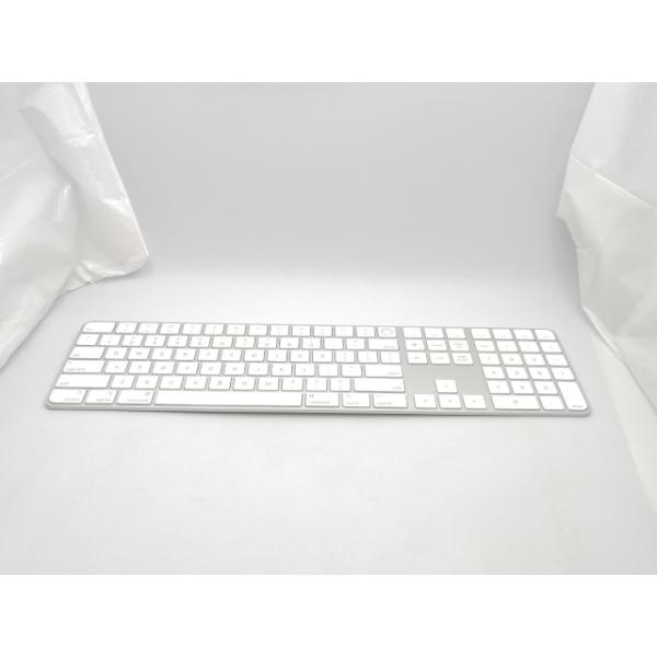 ■分類：Mac用周辺機器■ランク：中古■メーカー：Apple■製造番号：F0T1402RM120KR1AV■備考：状態：キーてかり、フレームの左右に微細なキズ 付属品：USB-C - Lightningケーブル ※箱、印刷物欠品■保証期間：...