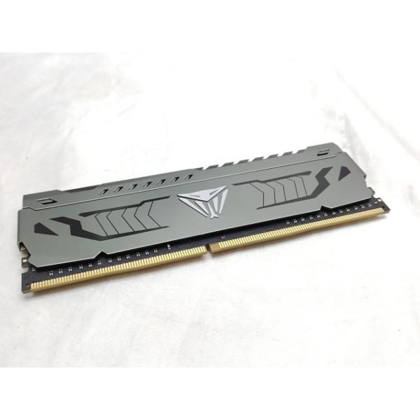 ■分類：メモリー■ランク：中古■メーカー：DDR4■製造番号：18551*2 19257*2■備考：Patriot (Viper Steel)■保証期間：１週間■注意事項：お客様のモニター発色の具合によって、実際の商品と色合いが異なる場合が...