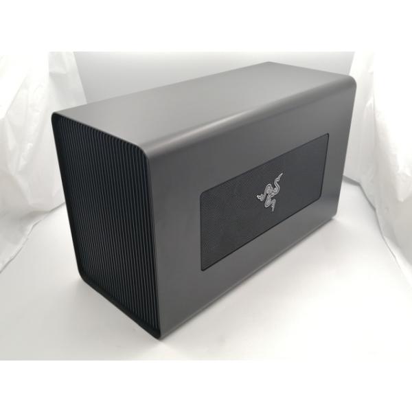 ■分類：ビデオボード■ランク：中古■メーカー：Razer■製造番号：BY2013U04301379■備考：状態：本体にスレ 付属品：ACコード、Thunderbolt3ケーブル■保証期間：１週間■注意事項：お客様のモニター発色の具合によって...