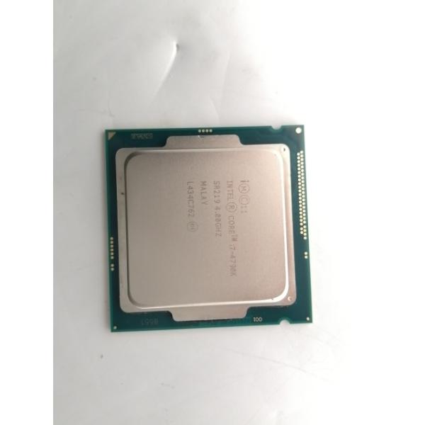 ■分類：CPU■ランク：中古■メーカー：Intel■製造番号：3E434104A0551■備考：S-Spec：SR219 付属品：箱、CPUクーラー、印刷物■保証期間：１週間■注意事項：お客様のモニター発色の具合によって、実際の商品と色合い...