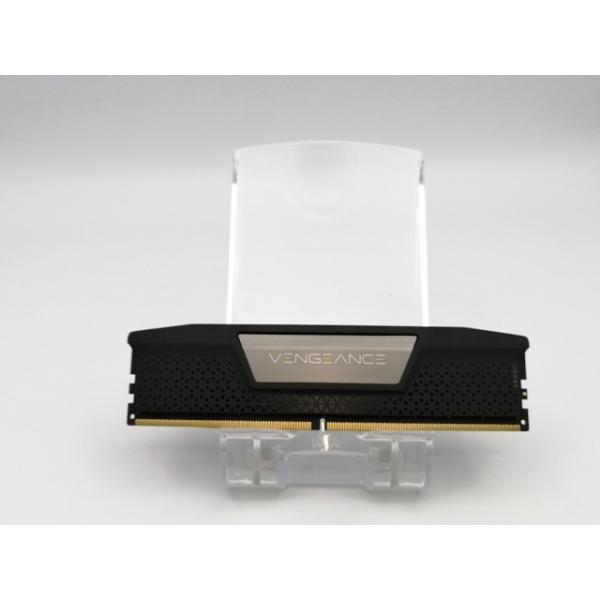 ■分類：メモリー■ランク：中古■メーカー：DDR5■製造番号：232911288467575■備考：CORSAIR VENGEANCE 付属品：本体のみ■保証期間：１週間■注意事項：お客様のモニター発色の具合によって、実際の商品と色合いが異...