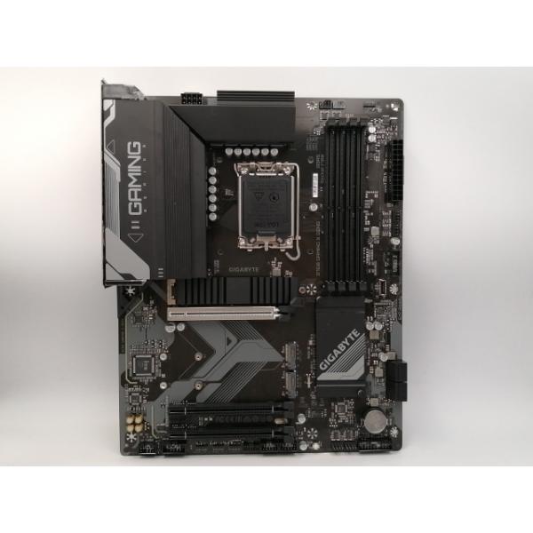 ■分類：マザーボード■ランク：中古■メーカー：GIGABYTE■製造番号：SN254550069188■備考：BIOS ver：F4 状態：外箱貼り付け痕 付属品：箱、SATAケーブルx2、M.2ネジx2、M.2ゴムパッド(厚/薄)x1、カ...