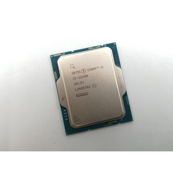 ■分類：CPU■ランク：中古■メーカー：Intel■製造番号：M2P70S8100643■備考：S-Spec：SRL5Y 付属品：箱、CPUクーラー、印刷物■保証期間：１週間■注意事項：お客様のモニター発色の具合によって、実際の商品と色合い...