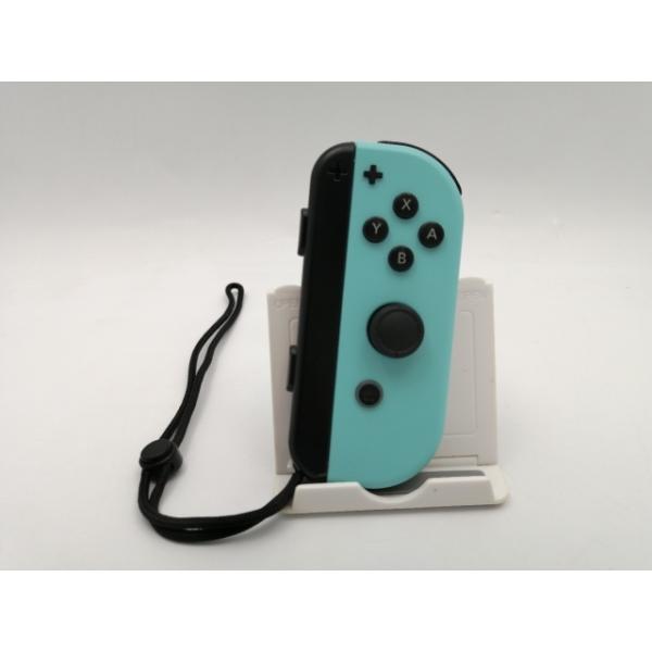 ■分類：ゲーム用周辺機器■ランク：ランクA■メーカー：Nintendo■製造番号：XCW40056034901■備考：状態：ボタン表面にスレあり 付属品：Joy-Conストラップ（ブラック）■保証期間：１週間■注意事項：お客様のモニター発色...