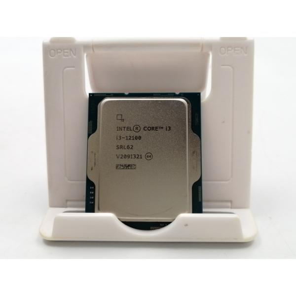 ■分類：CPU■ランク：中古■メーカー：Intel■製造番号：82R682D300261■備考：S-Spec：SRL62 付属品：箱、CPUクーラー、印刷物■保証期間：１週間■注意事項：お客様のモニター発色の具合によって、実際の商品と色合い...