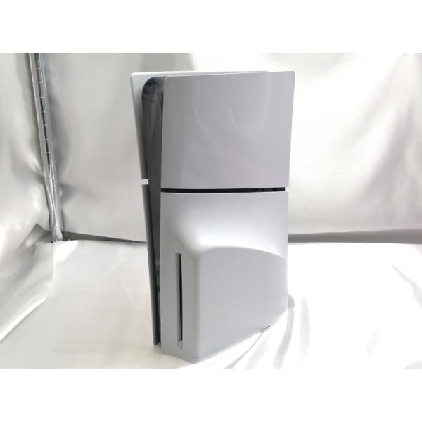 ■分類：据置ゲーム機■ランク：ランクB■メーカー：SONY■製造番号：E4490161B11213333■備考：状態：コントローラースティックにスレとグリップ部分にスレと小キズ、本体全体にスレとキズ 付属品：コントローラー、電源ケーブル(非...