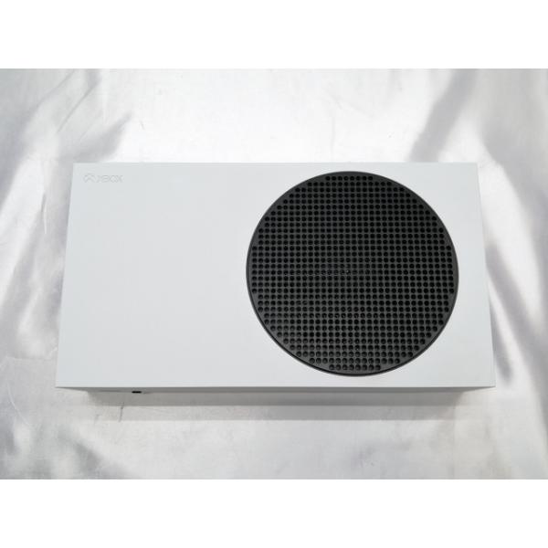 ■分類：据置ゲーム機■ランク：ランクB■メーカー：Microsoft■製造番号：129956223117■備考：状態：本体全体と付属品に生活臭、コントローラー全体にスレと変色 付属品：箱、印刷物、コントローラー、HDMIケーブル、電源ケーブ...