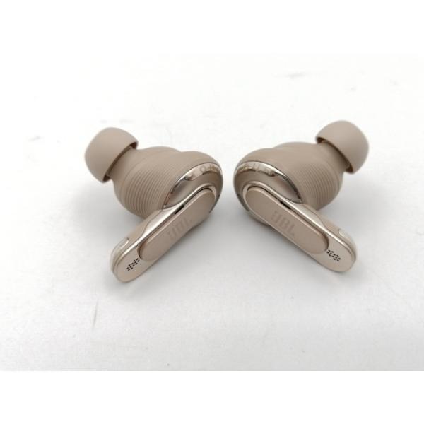 ■分類：ヘッドホン■ランク：ランクB■メーカー：JBL■製造番号：CS0677-HO0021228■備考：状態：充電ケース液晶にキズ 付属品：箱、印刷物一式、充電ケース、イヤーチップ（XS、S、M、L、XL）、フォームイヤーチップ、ケーブル...