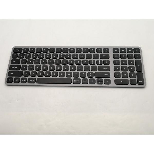 ■分類：パソコン用アクセサリー■ランク：中古■メーカー：SATECHI■製造番号：2101009489■備考：状態：状態良好の中古商品。キズ、使用感はほとんどありません。 付属品：箱、印刷物、USB Type A-Cケーブル、ゴム足（2点）...