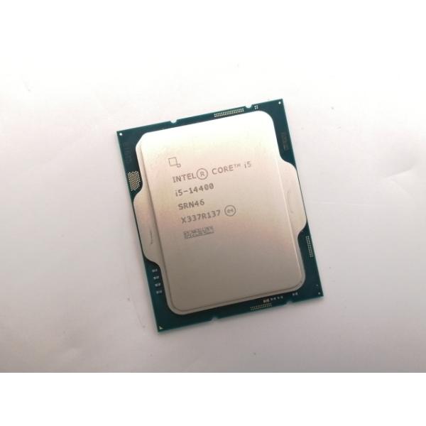 ■分類：CPU■ランク：中古■メーカー：Intel■製造番号：U3UG698201615■備考：S-Spec：SRN46 付属品：箱、CPUクーラー、印刷物■保証期間：１週間■注意事項：お客様のモニター発色の具合によって、実際の商品と色合い...