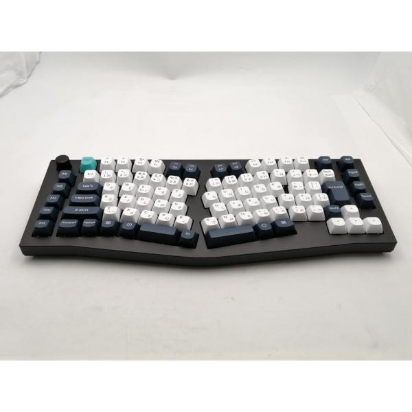 ■分類：パソコン用アクセサリー■ランク：中古■メーカー：Keychron■製造番号：E-2503Q10MM4JIS00001■備考：状態：状態良好の中古商品。キズ、使用感はほとんどありません。 付属品：箱、印刷物、レシーバー、レシーバー用ア...