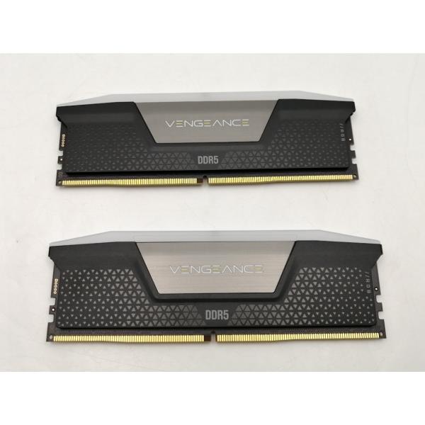 ■分類：メモリー■ランク：中古■メーカー：DDR5■製造番号：A4TFT429G8ROAP■備考：CORSAIR VENGEANCE RGB DDR5 (CMH32GX5M2B5200C40) 付属品：箱、セーフティ&amp;コンプライアン...