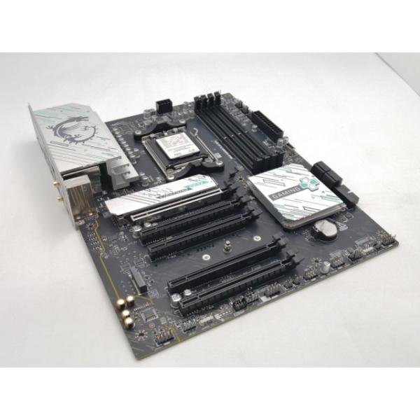 ■分類：マザーボード■ランク：中古■メーカー：MSI■製造番号：601-7E57-020B2411001985■備考：BIOS ver：2.A71 付属品：箱、SATAケーブルx1、1to2 EZ Conケーブル(V1)x1、Wi-Fiアン...